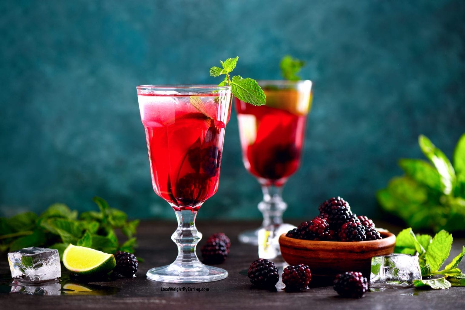 Low Calorie Bombay Bramble Cocktail - Lose Weight By Eating